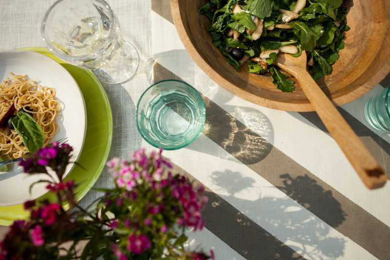 How to: Dress your table for a meal in the sun • Nico Journal
